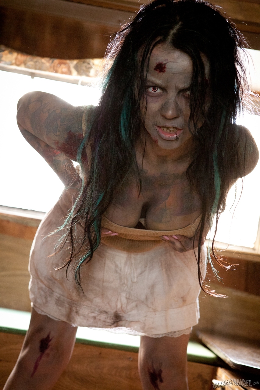 Hot Big Tits Emo Babe Xxx Dessert Picture 3